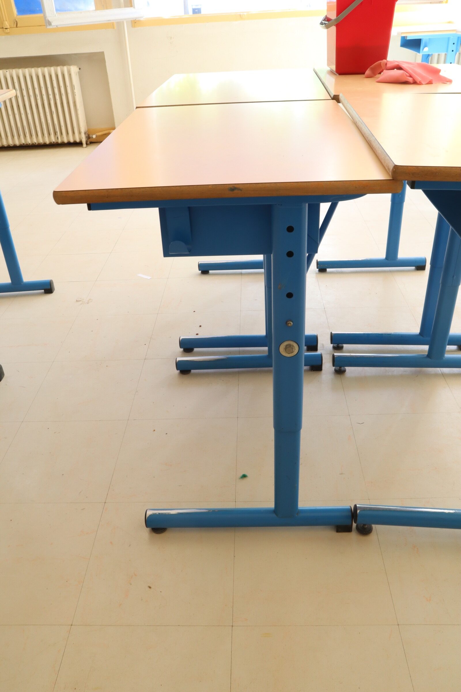 Table écolier - individuelle téléscopique - REFAIR