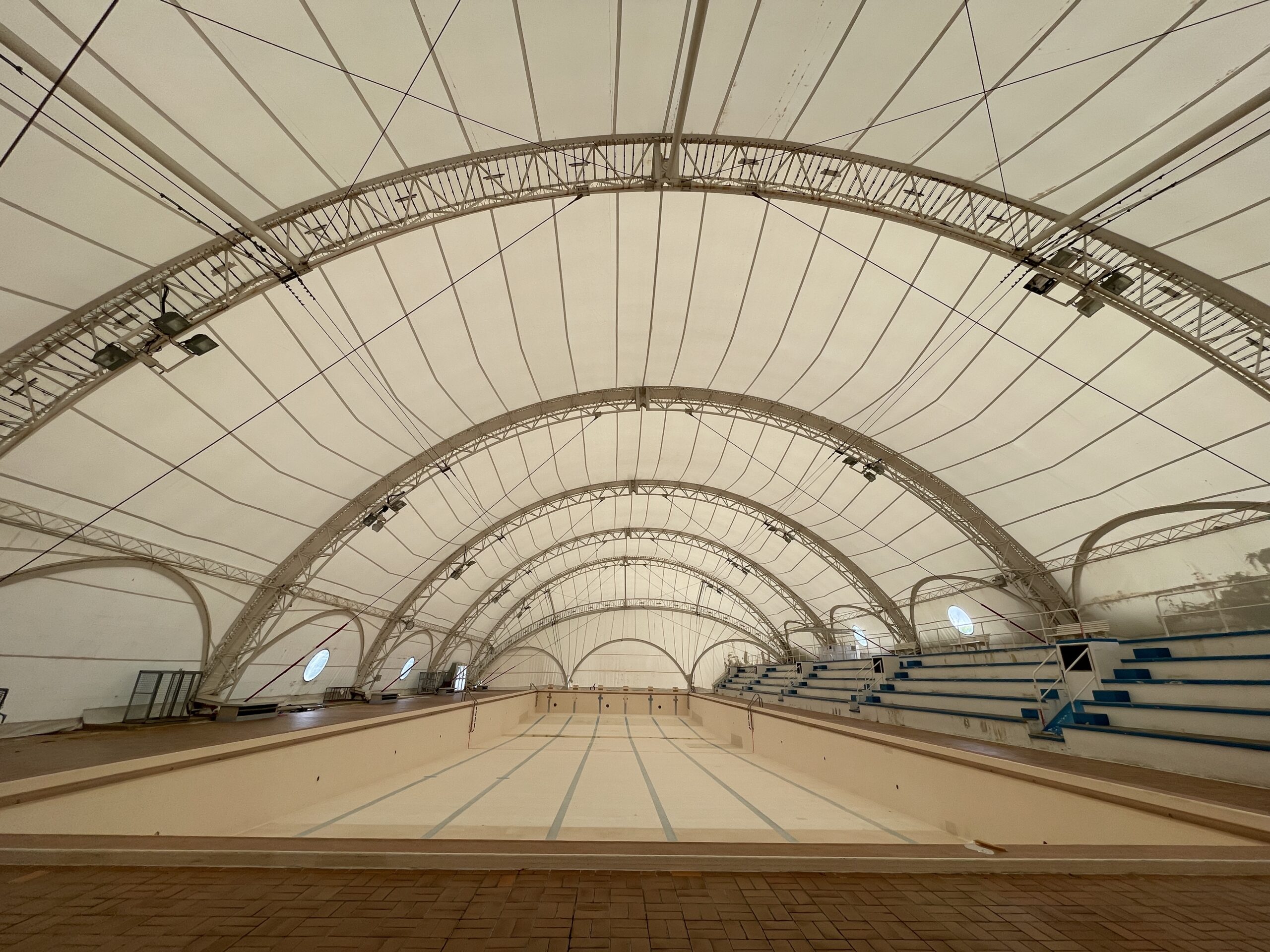 Un bâtiment atypique ! - REFAIR
